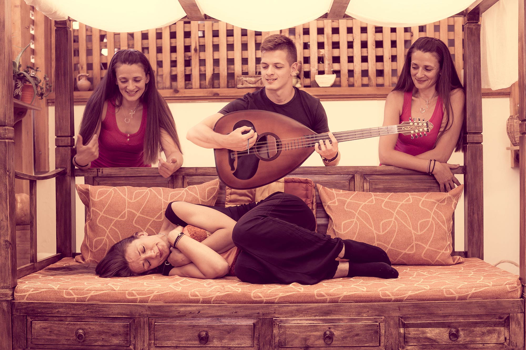 Υπάρχουν κάποιοι άνθρωποι - Φωτογραφικό λεύκωμα - Σύλλογος Ρευματοπαθών ...